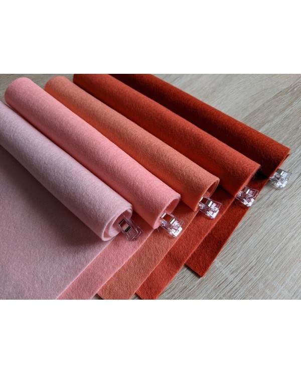 Feutrine pure laine corail foncé coupon 20 X 30 cm