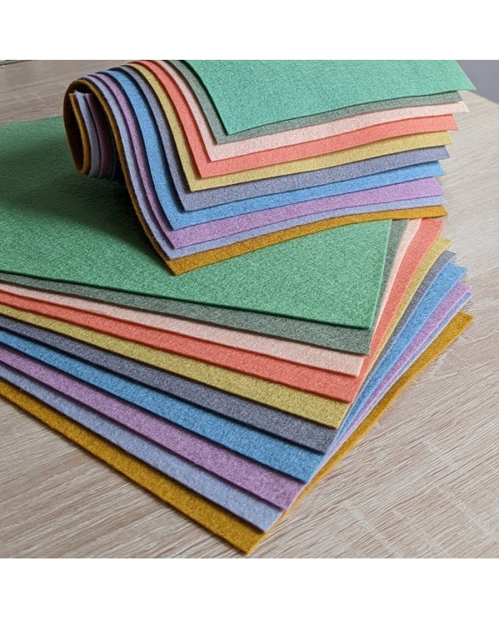 10 coupons de feutrine de laine Joli mélange 20 x 30 cm 10 coupons de feutrine de laine Joli mélange 20 x 30 cm